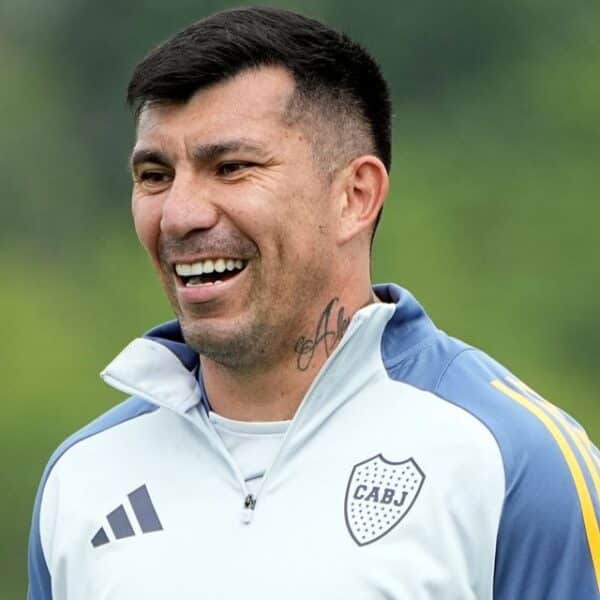 Terrible momento: La noticia que remece a Gary Medel en Argentina ...