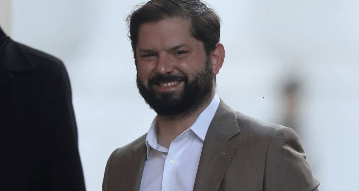 Presidente Boric logra su nivel más alto de aprobación en 12 meses ...