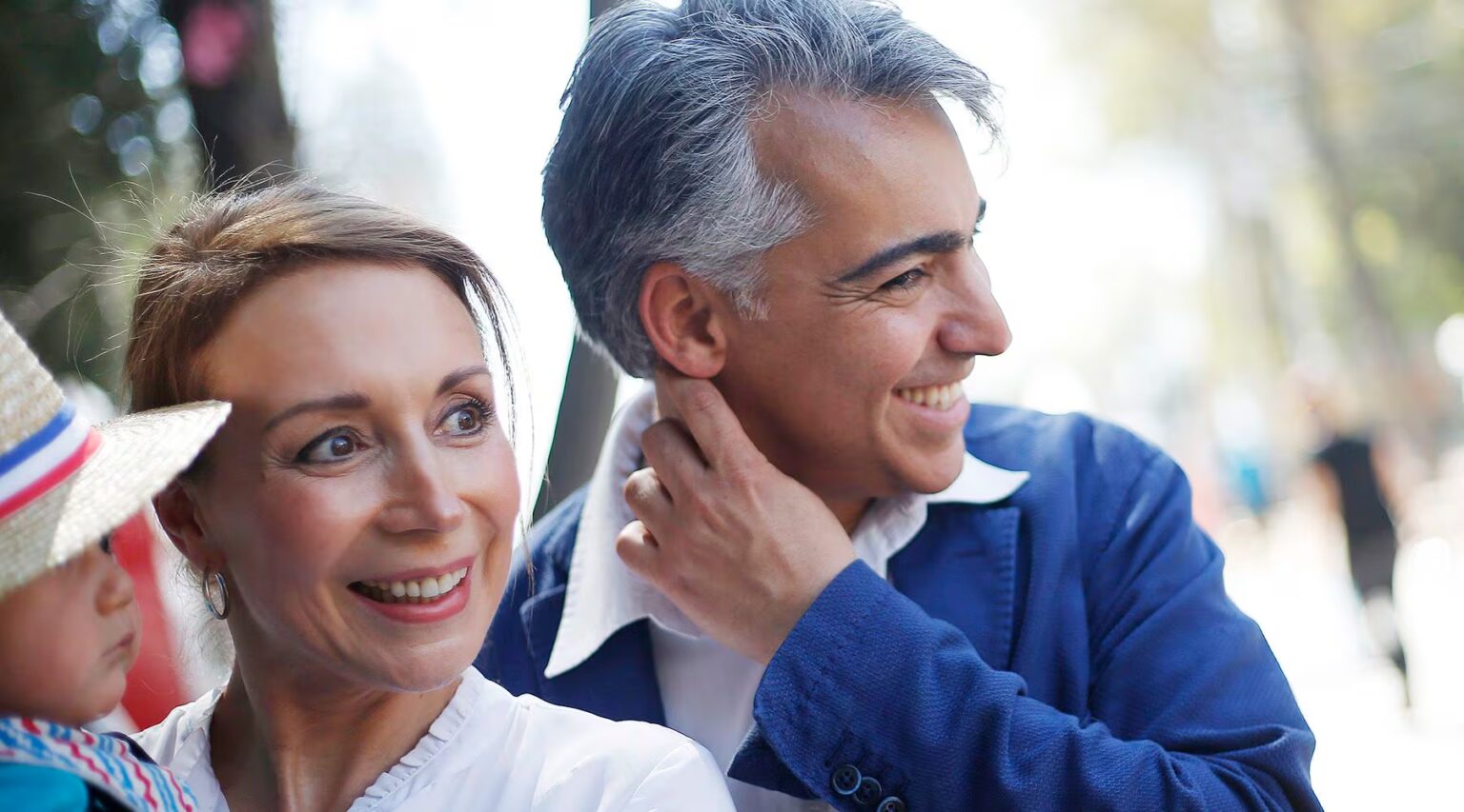 ¿Cómo lo logra? Marco Enríquez-Ominami sorprende al declarar millonario sueldo y responde a los ...