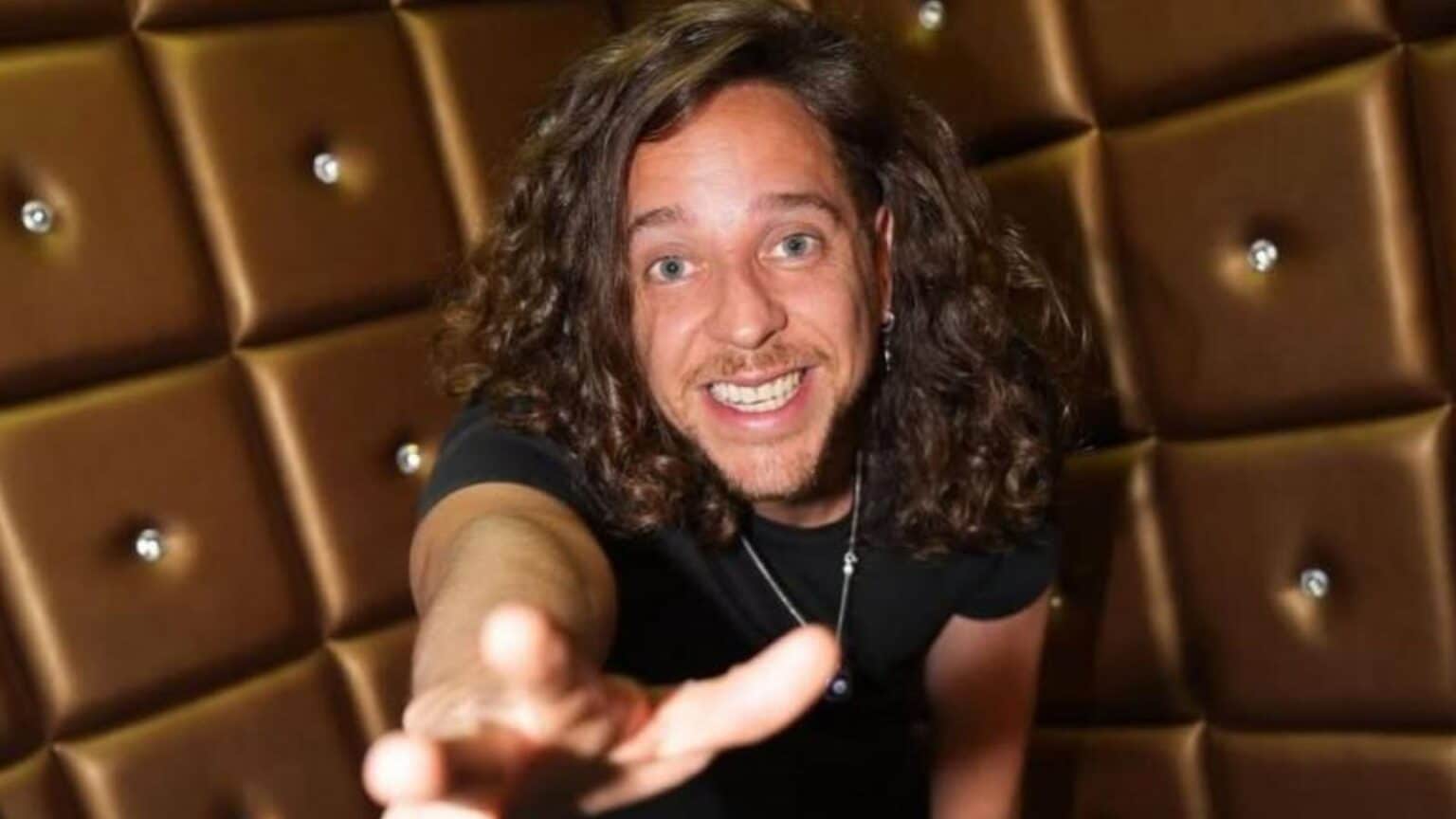 ¿Se ve más joven? Matías Vega se la juega con drástico cambio de look y ...